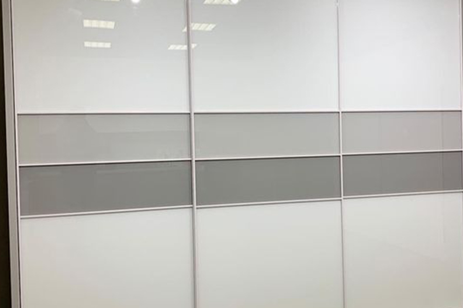 Lacquered Glass Sliding Wardrobes | Blue Glass